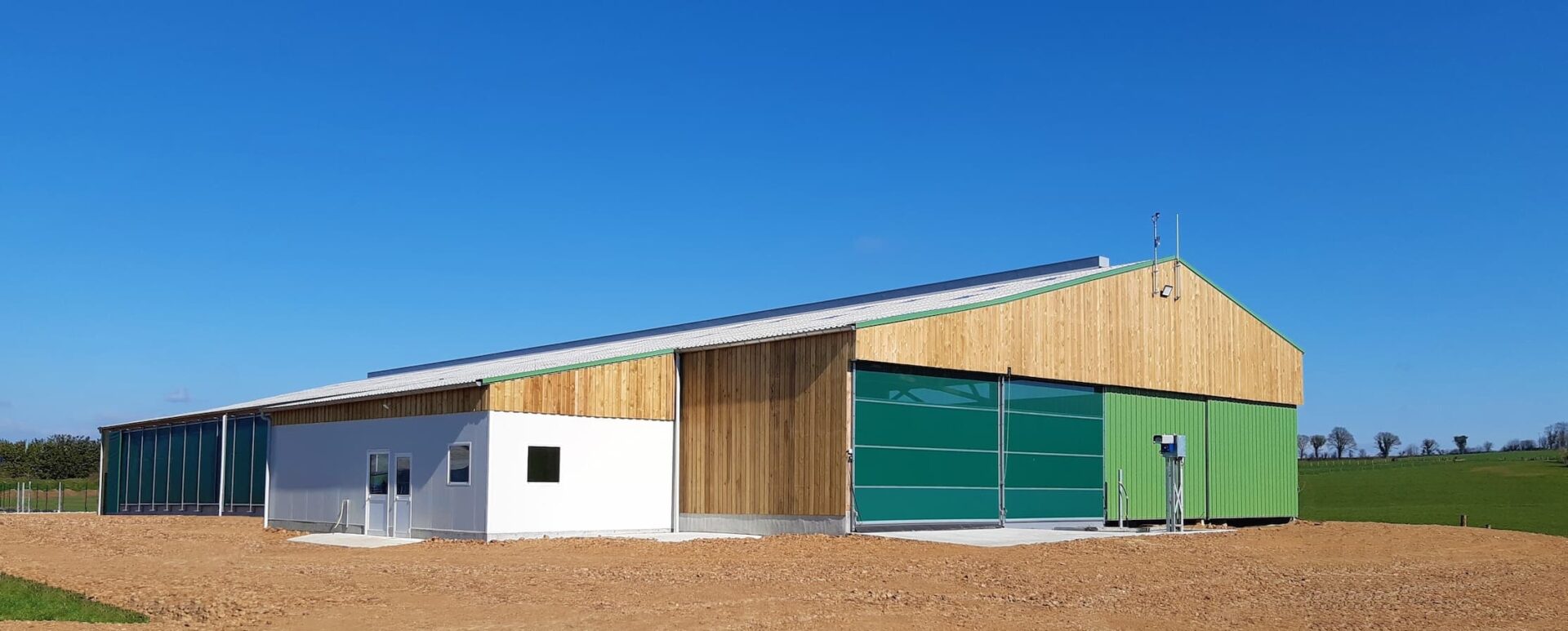 Stabulation laitière robotisée en bois | Roiné